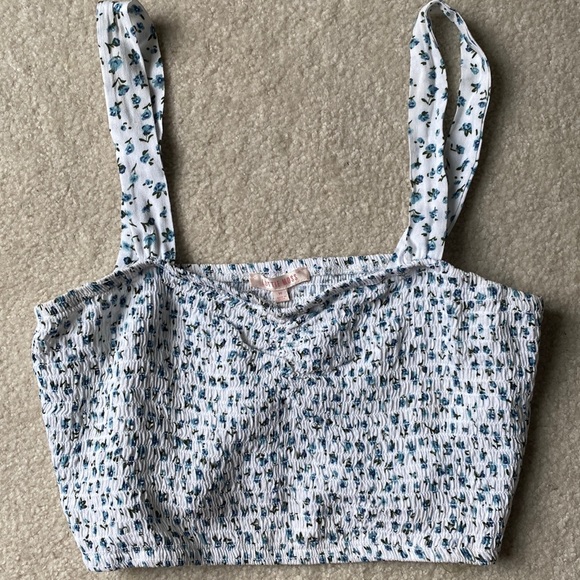 Lottie Moss | Tops | Pacsun Floral Crop Top | Poshmark